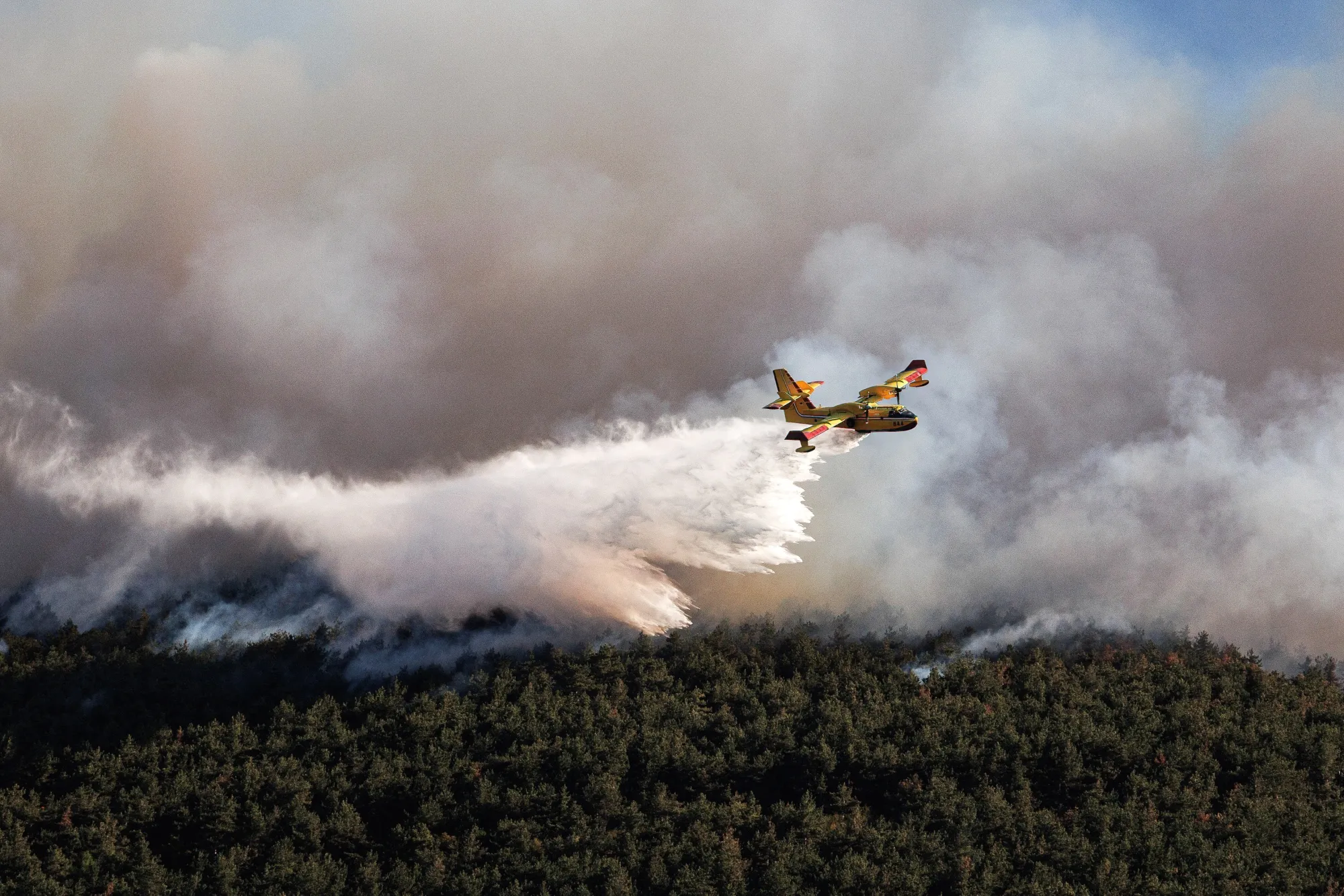 Canada Is Making the World’s Most Desperately Needed Airplane - Bloomberg