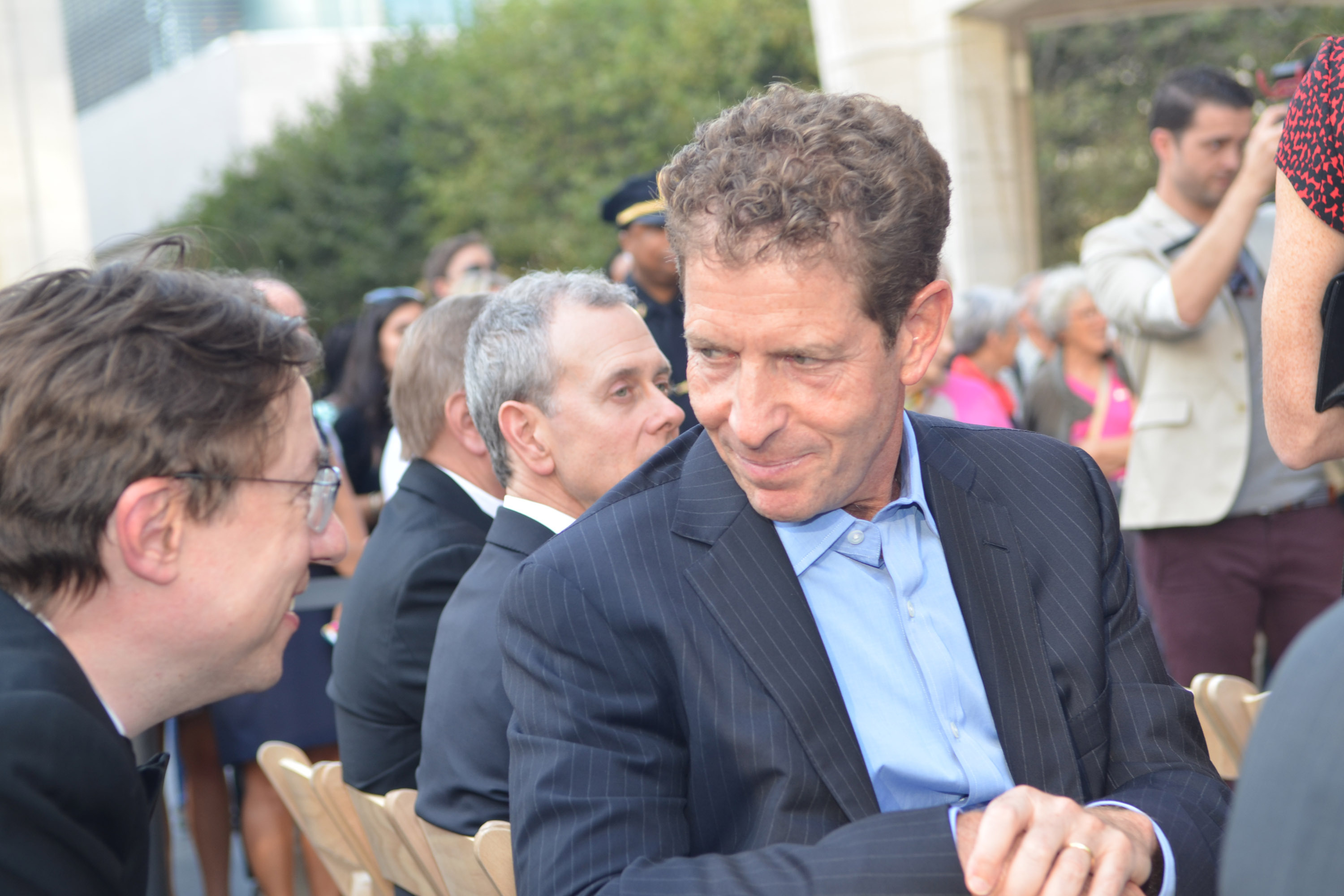 Dan Och Tells Sculptor Board the Hedge Fund Has M&A Interest - Bloomberg