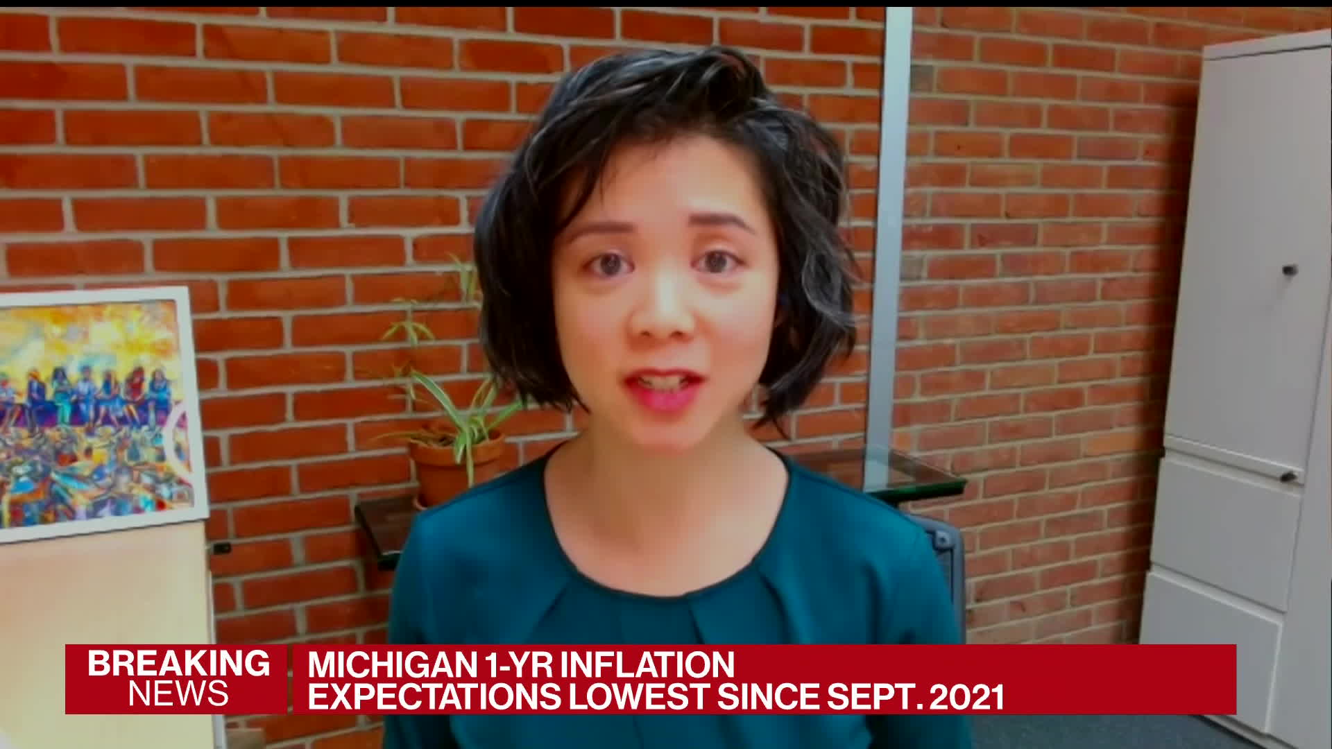 Watch Key Takeaways From the Mixed Michigan Sentiment Data - Bloomberg