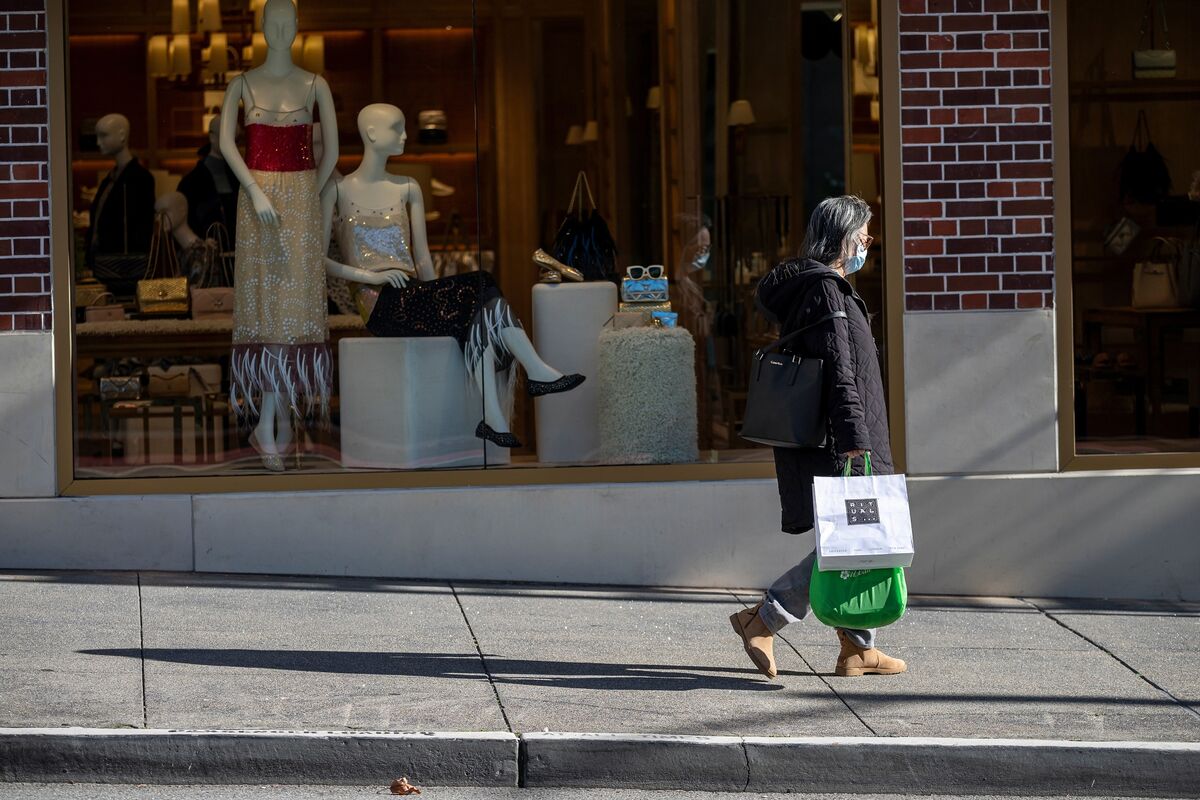US Consumer Sentiment Falls to Seven-Month Low Amid Inflation Fears ...