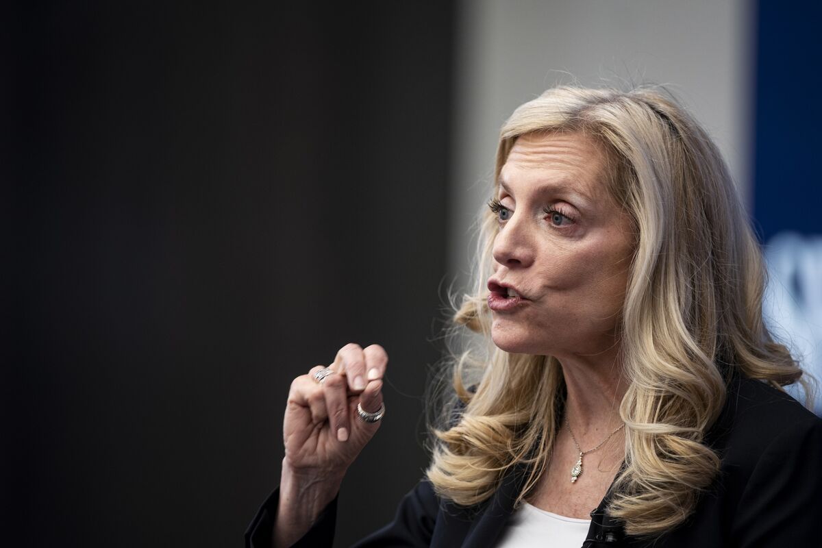 Lael Brainard Says Bank Crisis Has Eased, Pitches Stress Tests - Bloomberg