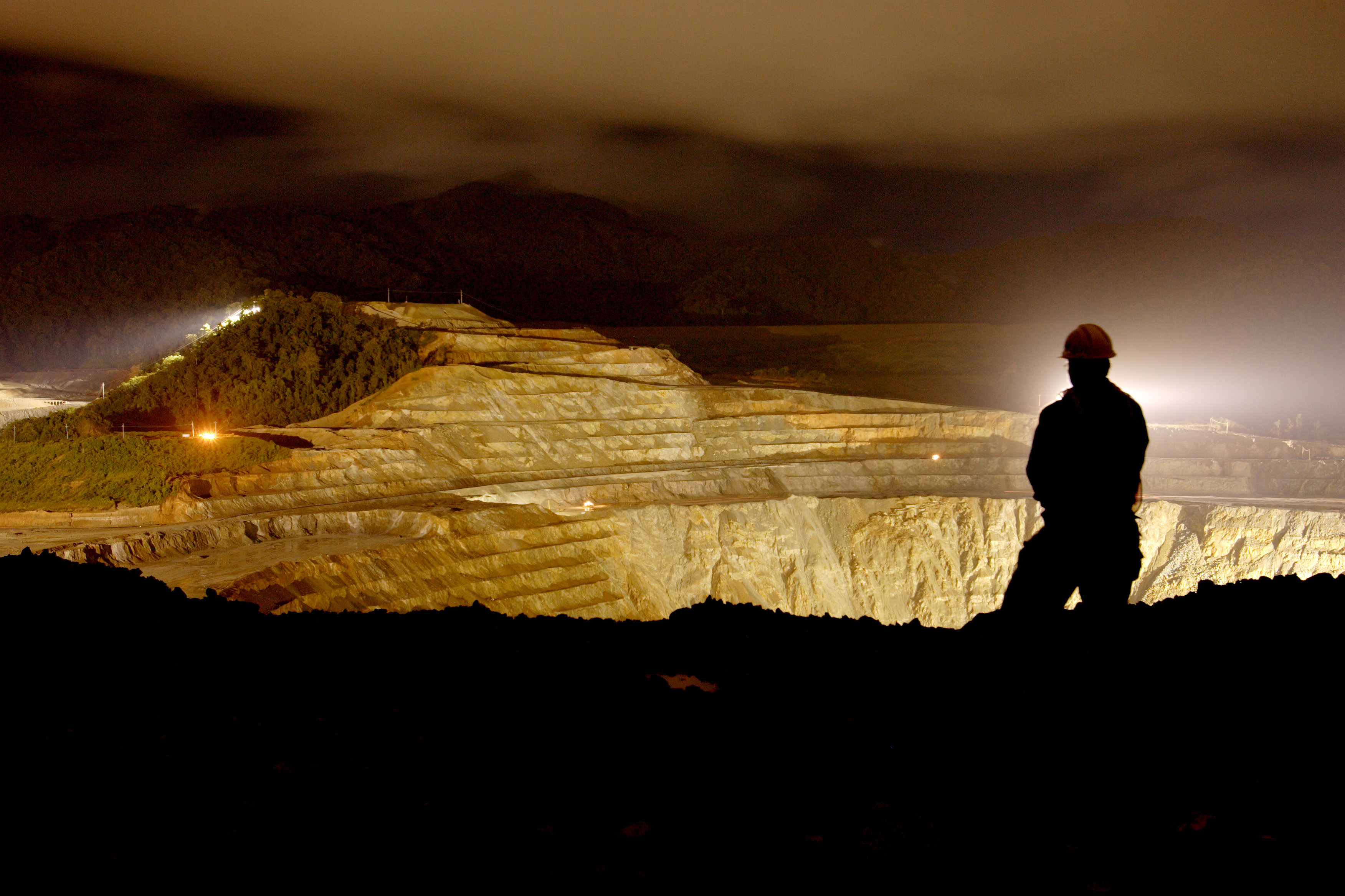 Newmont’s $17 Billion Newcrest Deal Unlikely to Get Challenged - Bloomberg