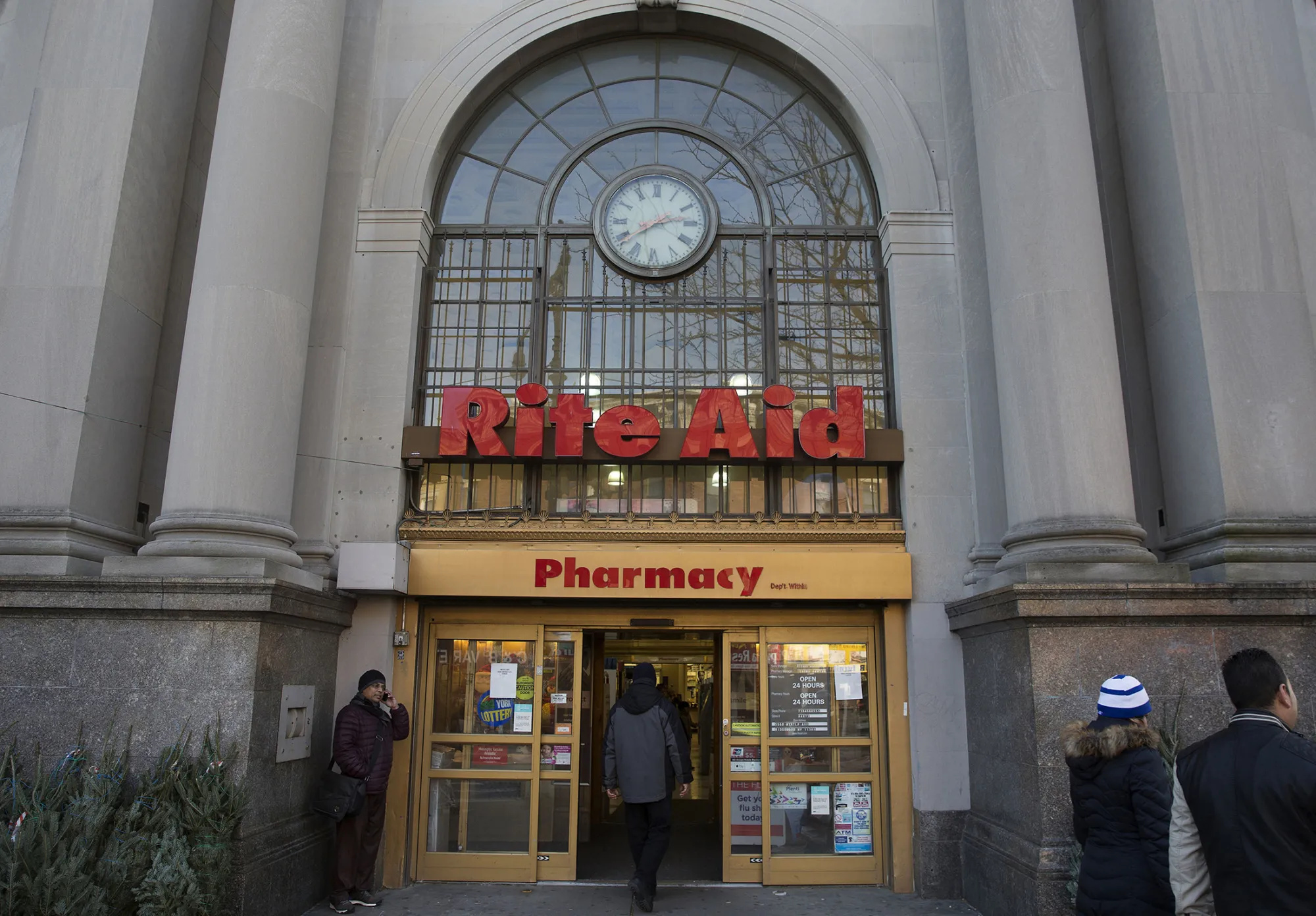 Walgreens Said to Tweak Rite Aid Deal to Gain U.S. Approval - Bloomberg