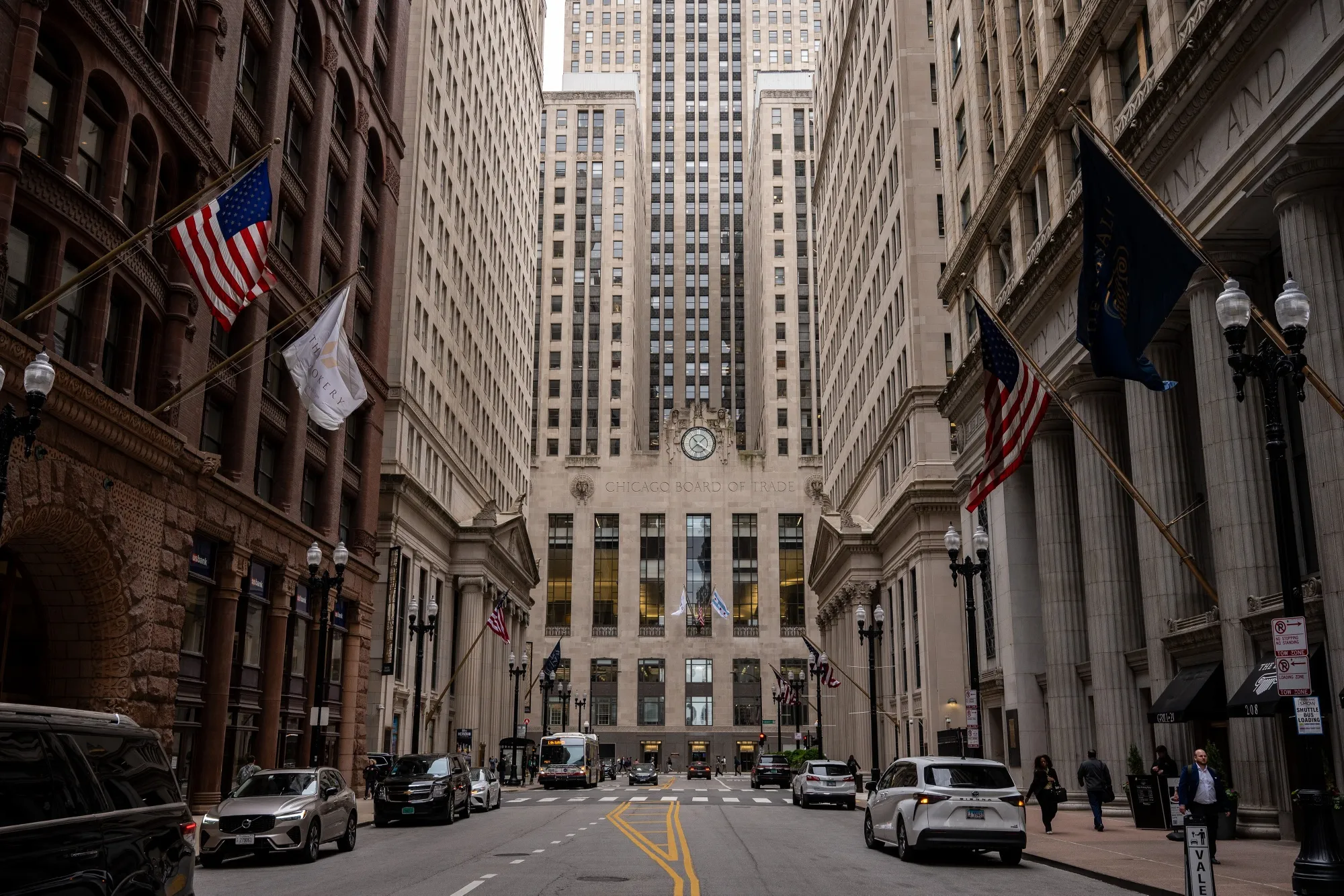 Chicago’s Financial Problems Weigh on Jobs, Economy - Bloomberg