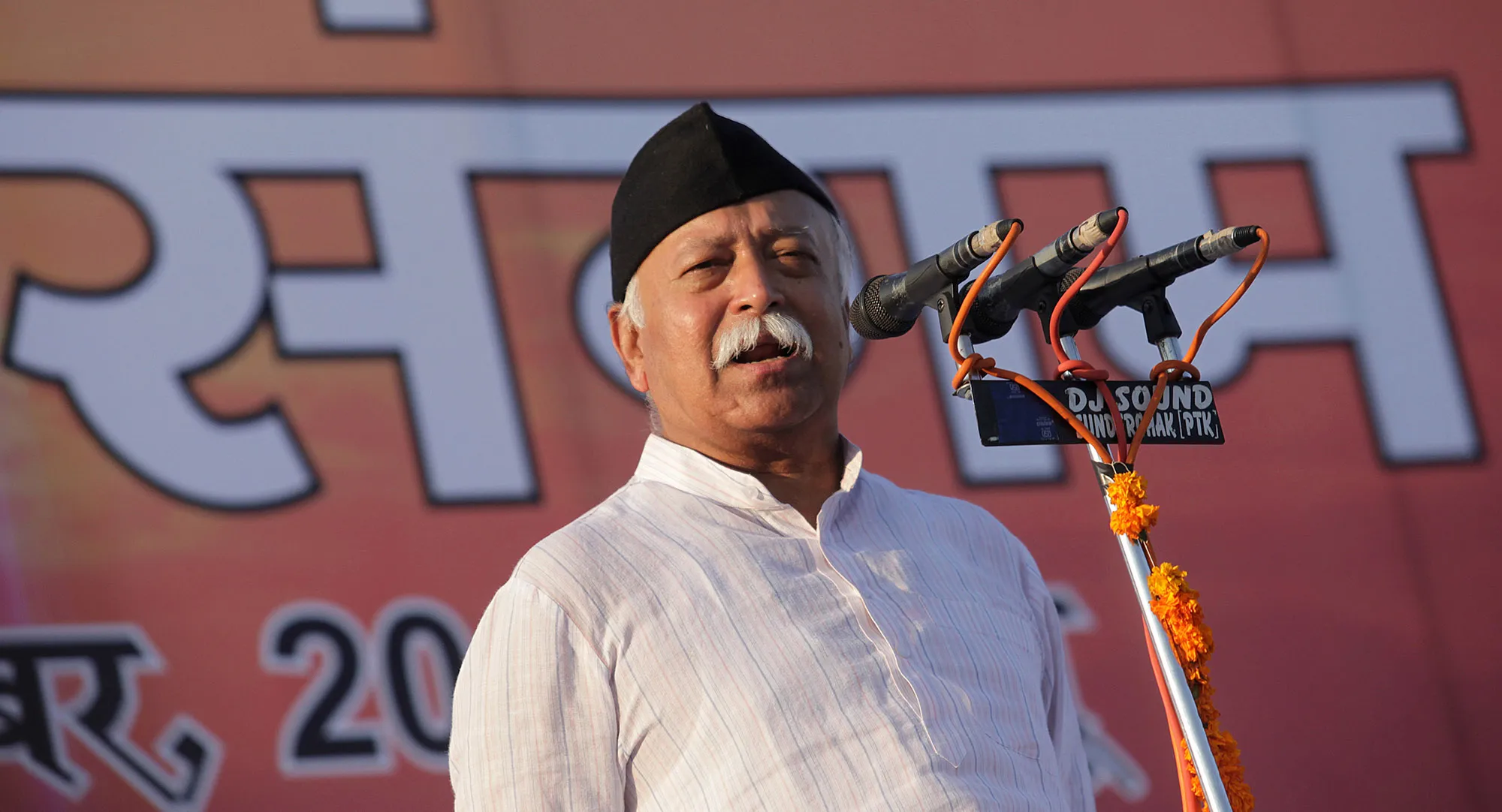 India Nationalist RSS Chief Urges Caste Unity Ahead of Key Poll - Bloomberg