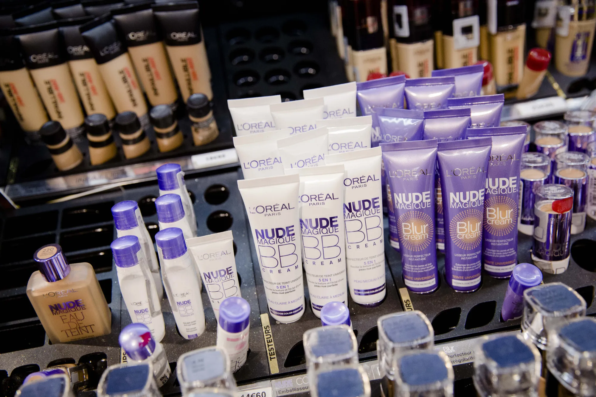 L'Oreal Sales Slump as Makeup Use Declines During Covid Lockdowns ...