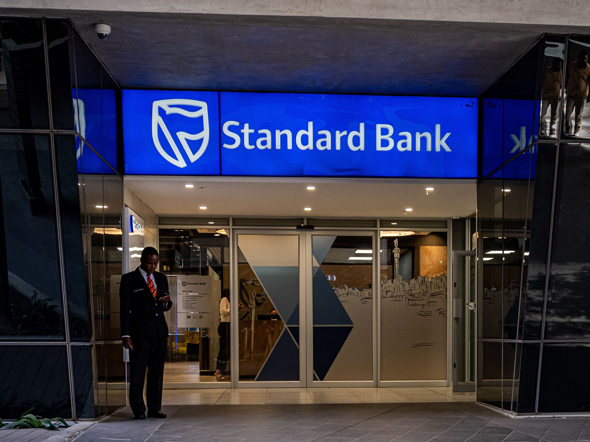 Africa News: Standard Bank Investors Urged to Oust Directors - Bloomberg
