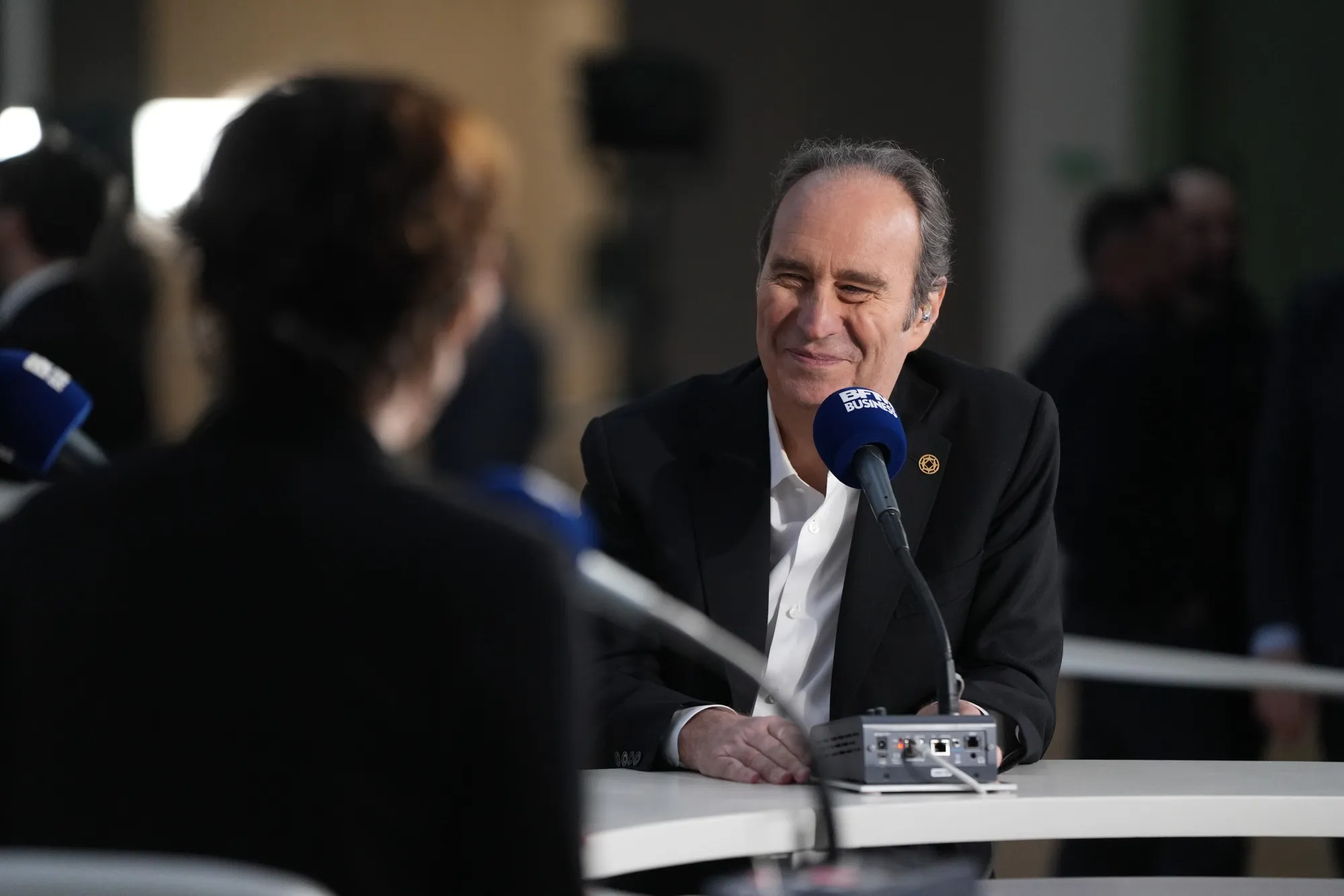 Eric Schmidt, Xavier Niel Back French AI Voice Startup Gradium - Bloomberg