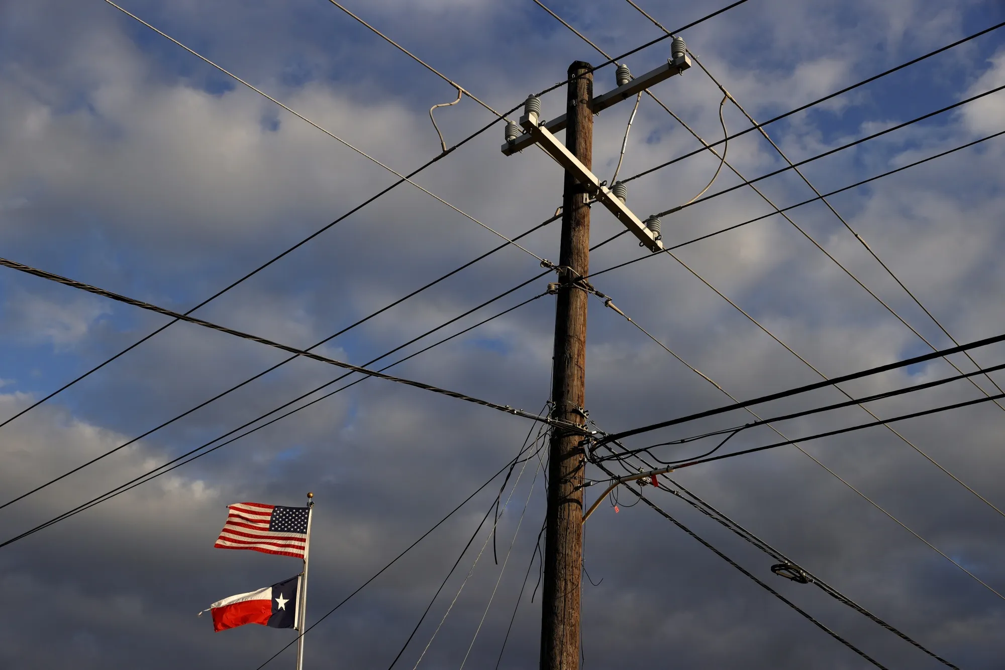 Abbott, Ercot Received Early Warnings About Texas Power Prices - Bloomberg