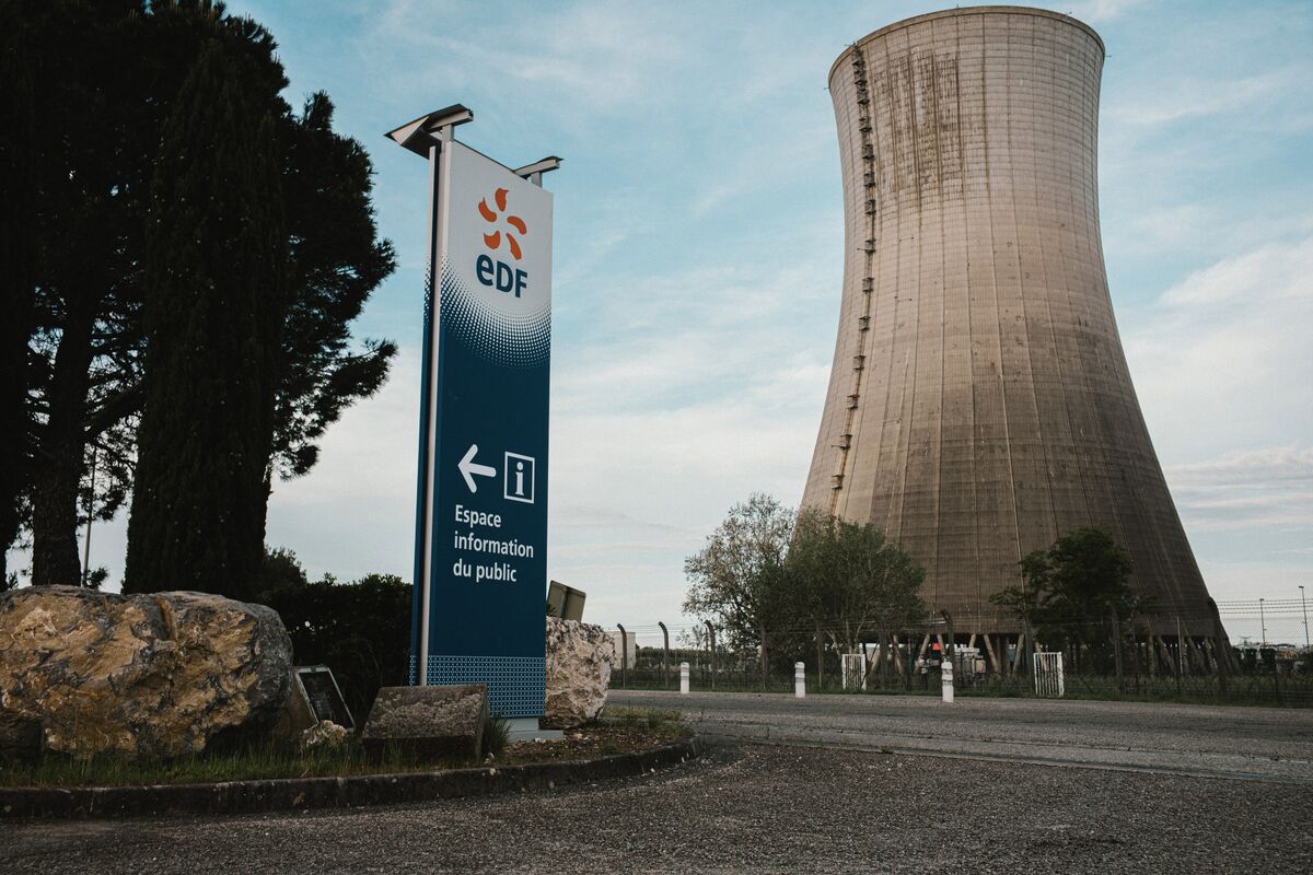 EDF Sees $28.6 Billion Hit From Regulatory Steps, Output Cut - Bloomberg