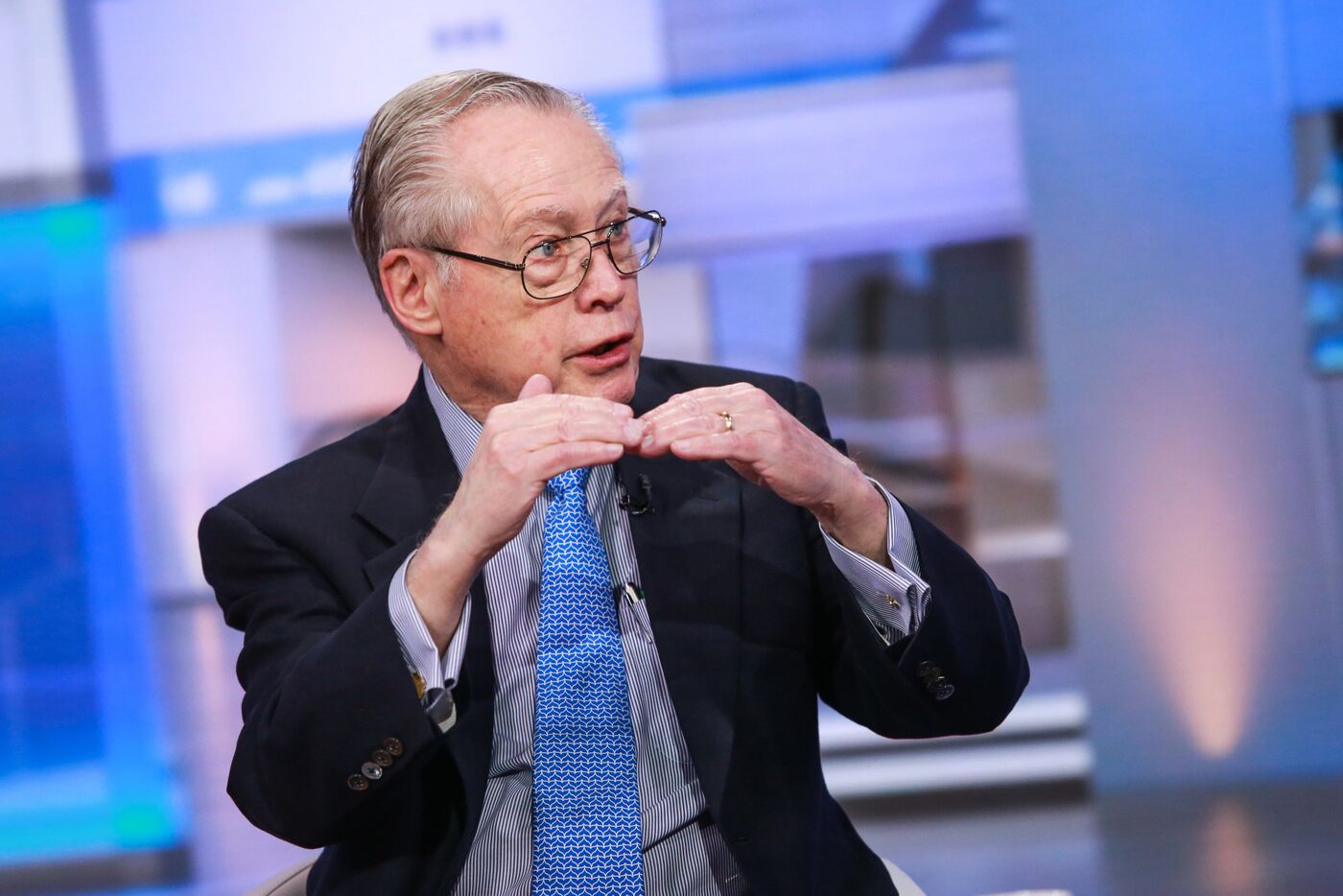 Bond Guru Dan Fuss’s Inflation Alert Points to Market Challenges ...