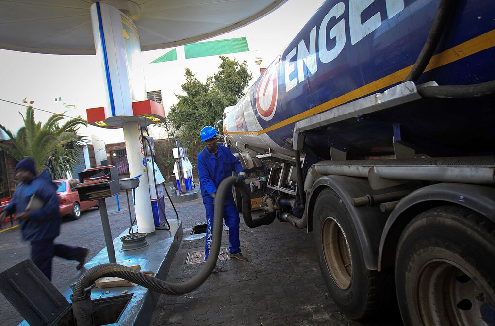 Petronas Unit Agrees Share Swap With Shell's Africa Operator - Bloomberg