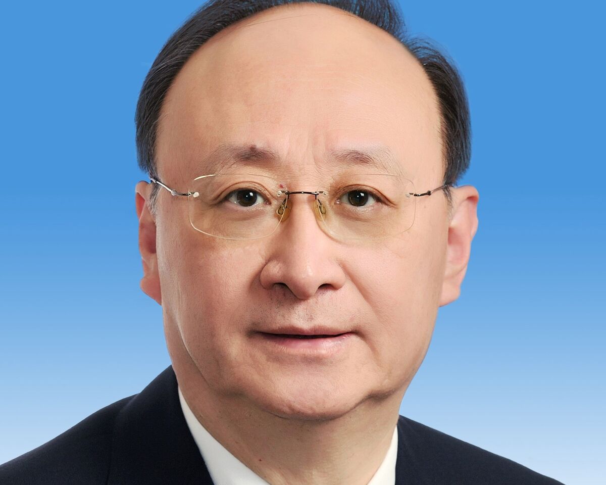 China Names SARS Fighter Yin Li as New Beijing Party Boss - Bloomberg