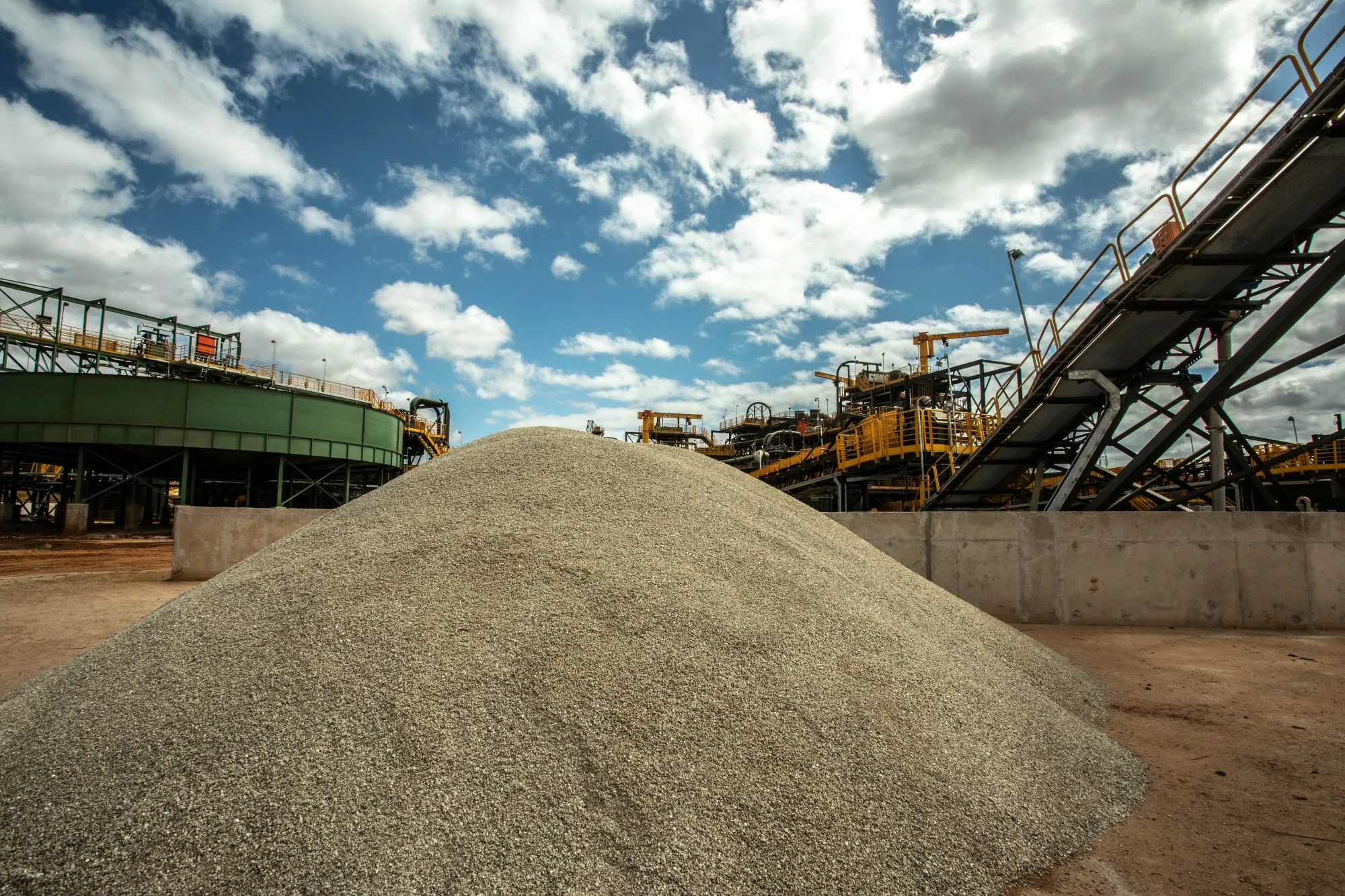 Lithium Refiner Stardust Power to Go Public Via Merger With SPAC ...