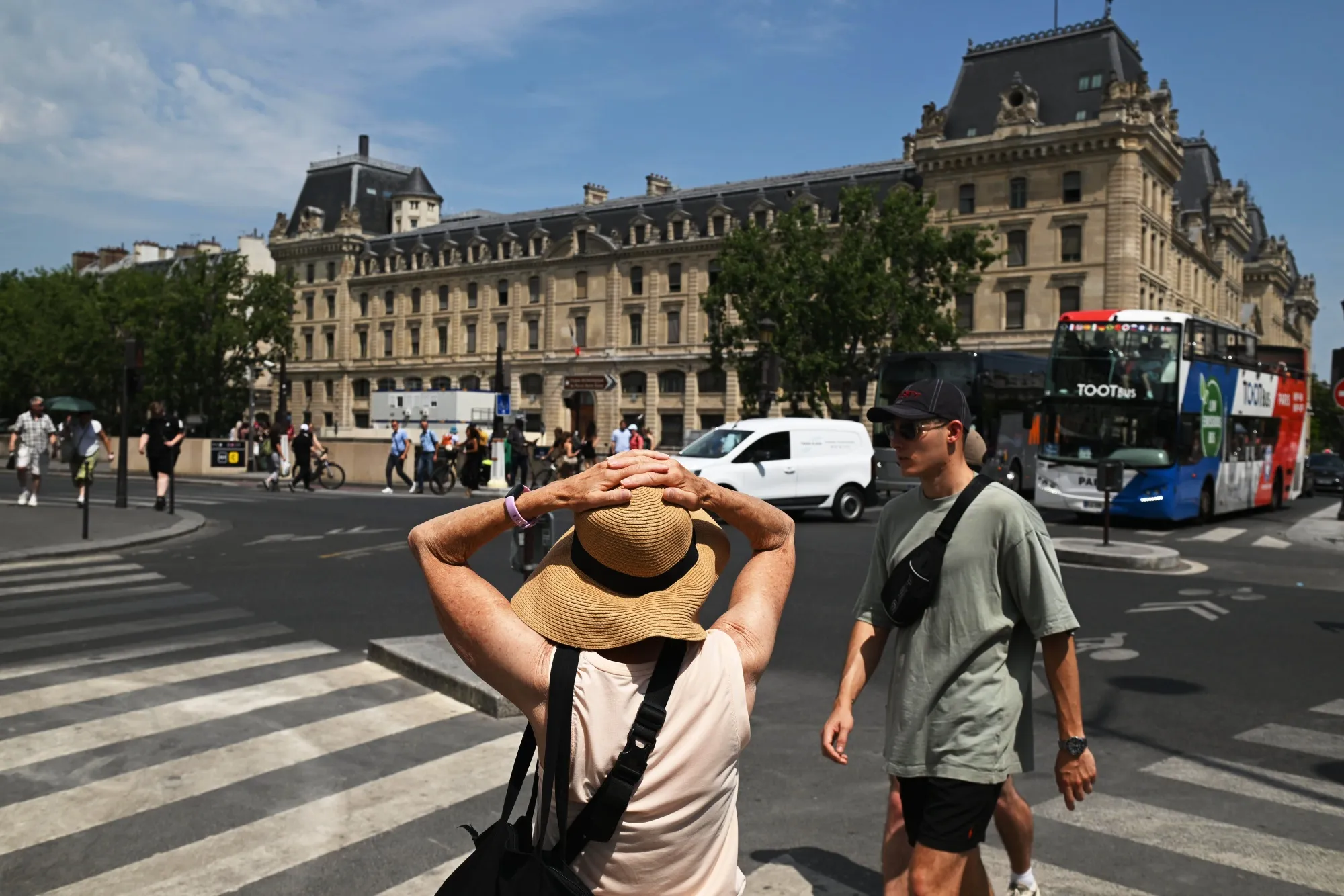 Heat Waves Set to Return to Western Europe Through July - Bloomberg
