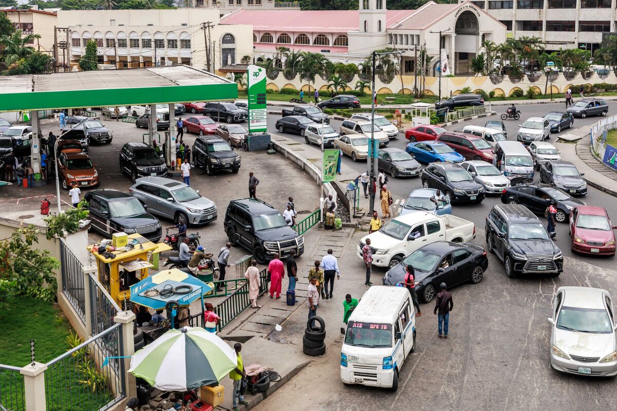 Nigeria Fuel Subsidies: Country Attempts to End Costly Addiction - Bloomberg