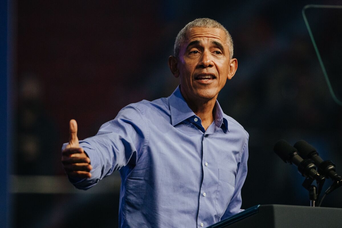 Man Who Took Part in Capitol Attack Arrested Near Obama’s Home - Bloomberg