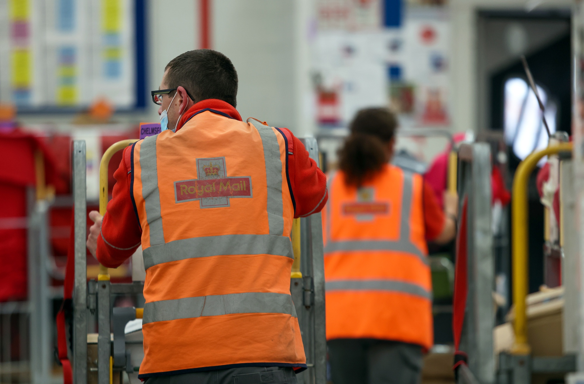 Royal Mail Union Says Pay Offer Too Low, Changes Unacceptable - Bloomberg