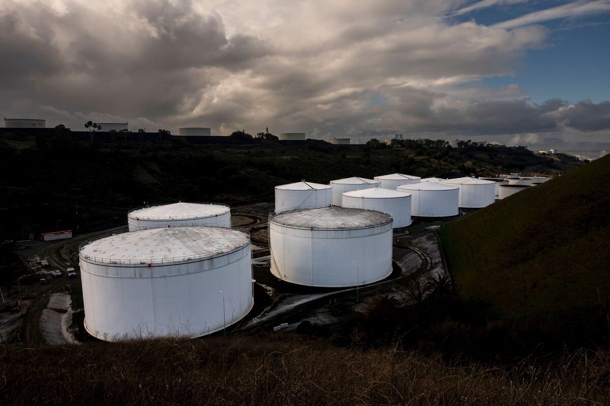 Latest Oil Market News and Analysis for Jan. 21 - Bloomberg