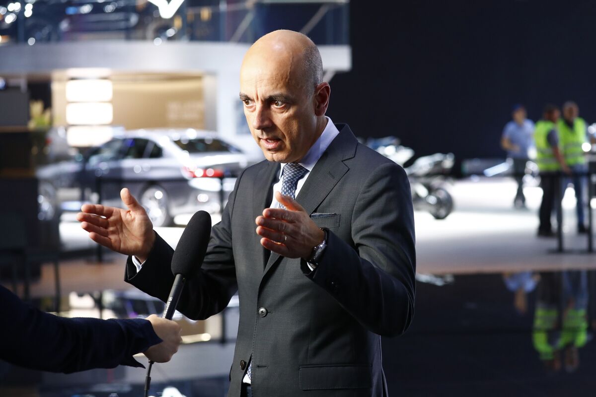 BMW CFO Sees Full-Year Earnings at Higher End of Guidance - Bloomberg