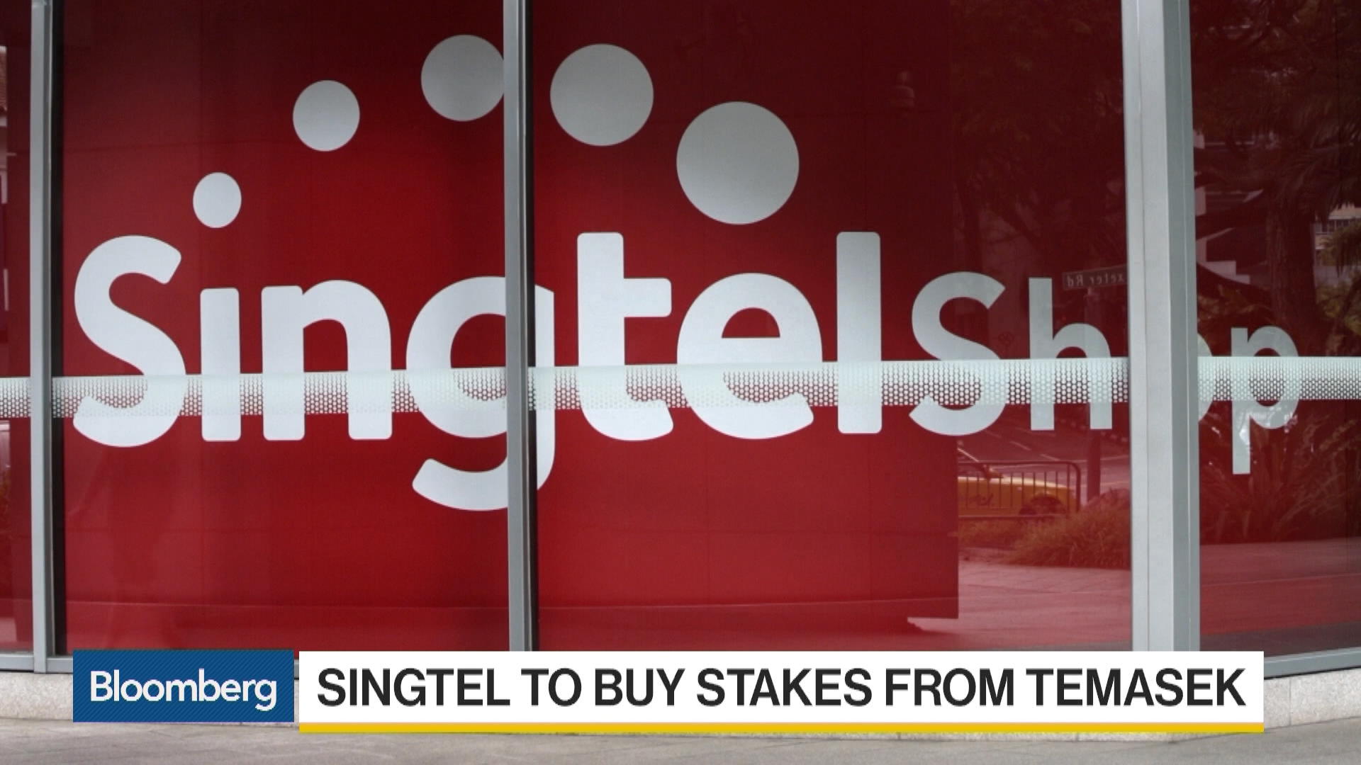 Singtel Buys Stakes in Bharti Telecom, Intouch