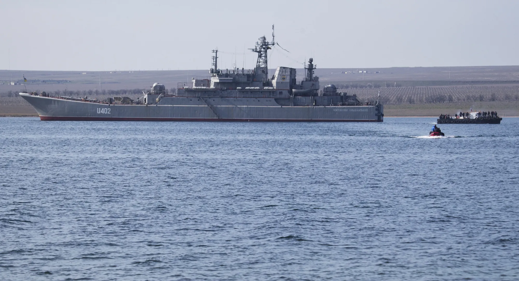 Ukraine Says It Hit Russian Amphibious Assault Ship in Crimea - Bloomberg