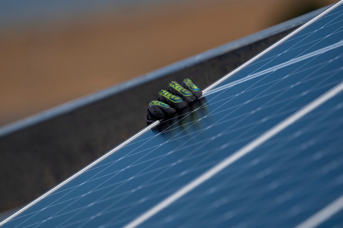 Sunnova in Talks to Get Financing for a Potential Bankruptcy - Bloomberg