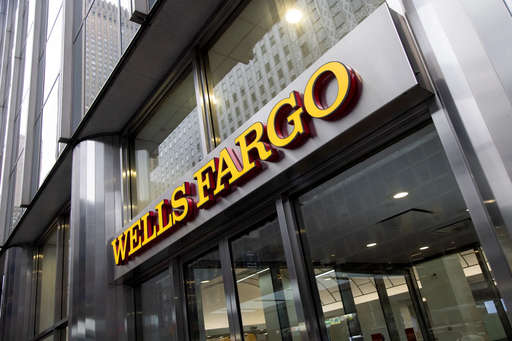 Wells Fargo Taps JPMorgan’s Rapkin to Co-Head Health Banking - Bloomberg