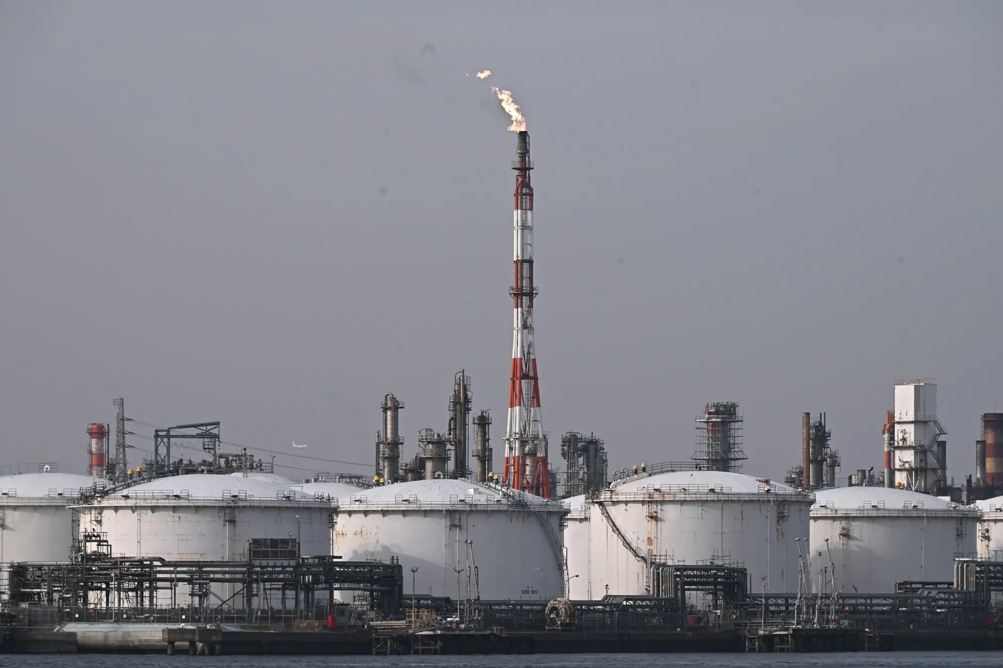Latest Oil Market News and Analysis for May 25 - Bloomberg