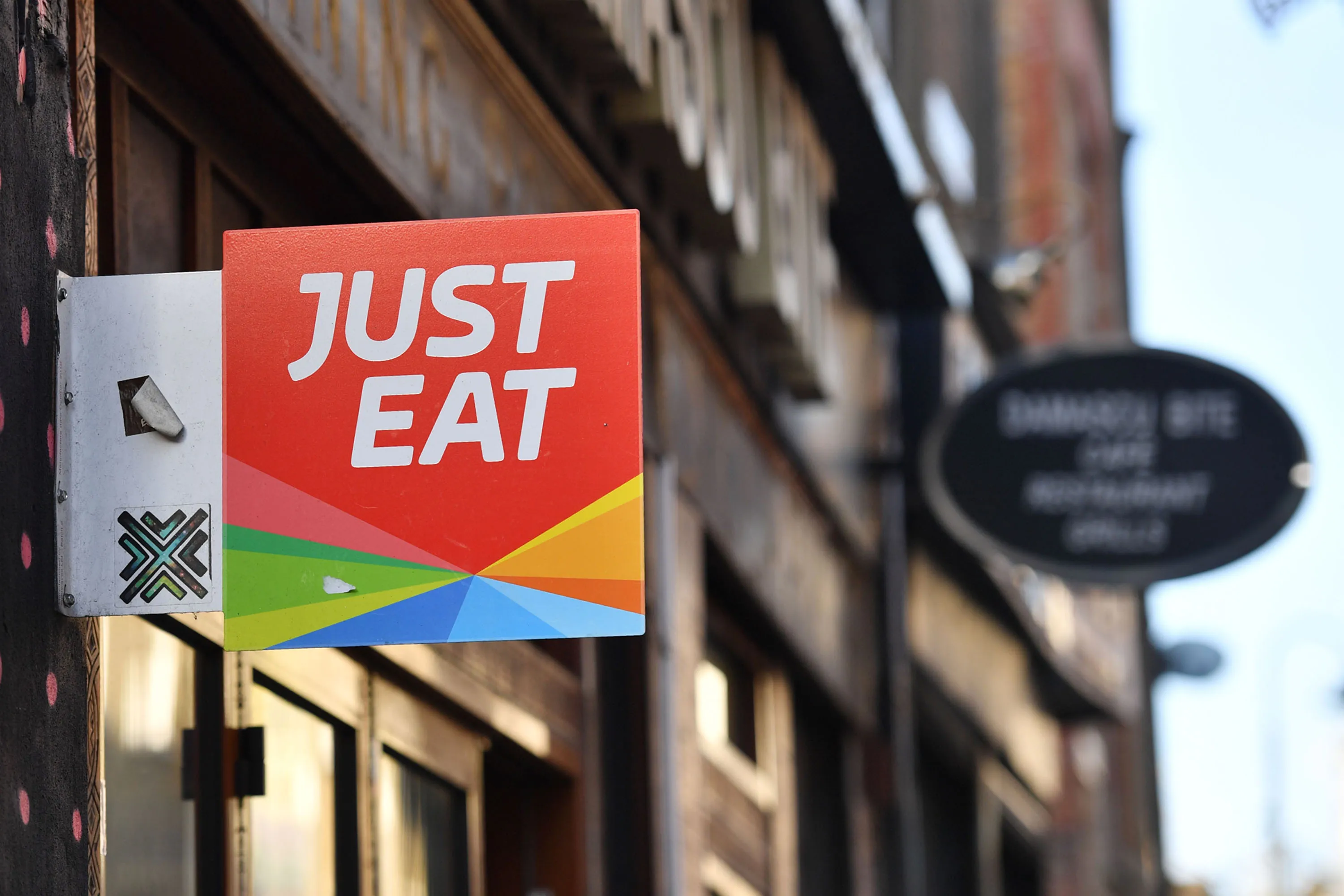 Just Eat Shares Decline as Growth in U.K. Orders Slows - Bloomberg