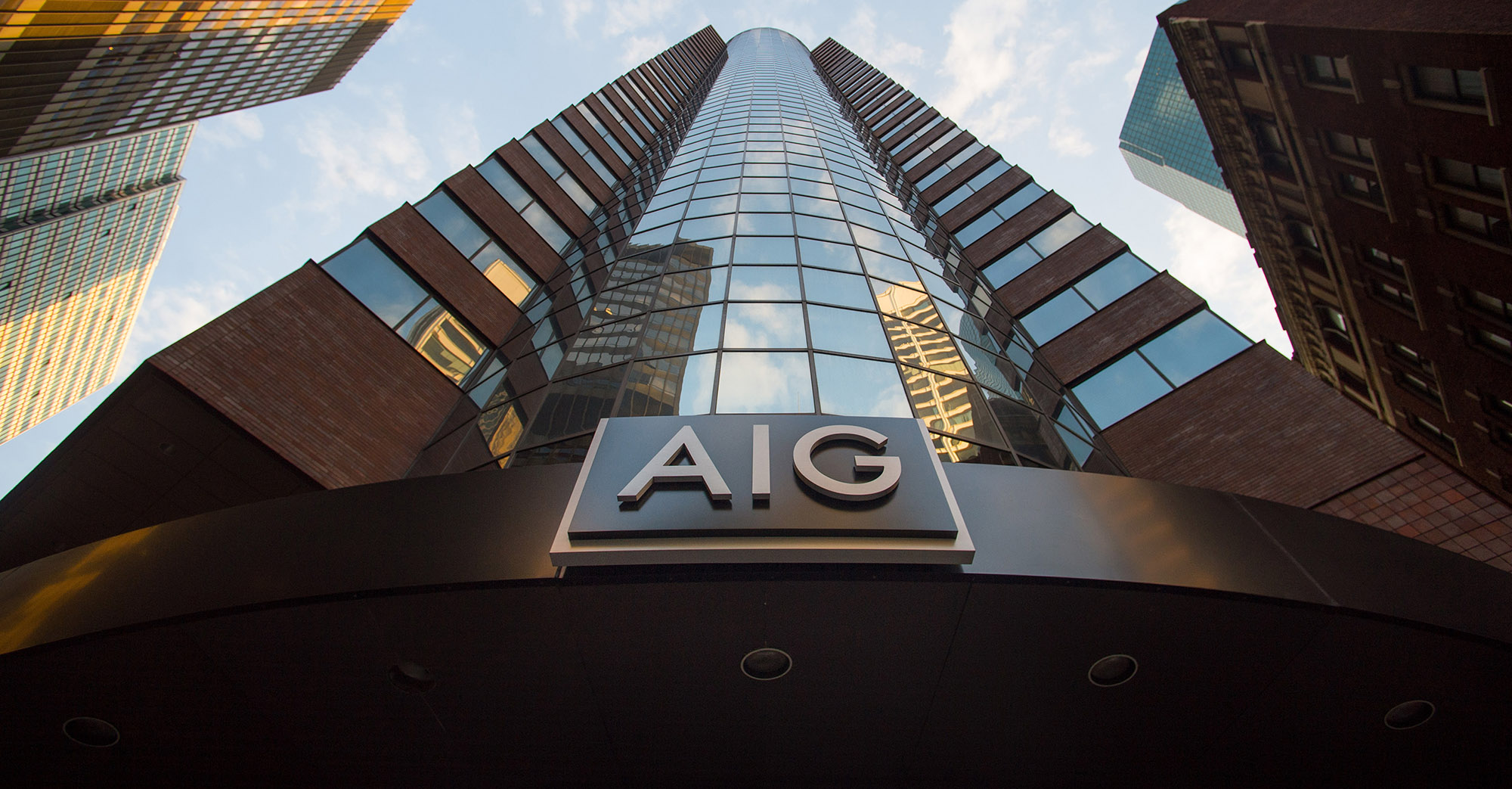 AIG7－9月、利益が予想上回る－堅調な引き受けで大災害乗り切る - Bloomberg