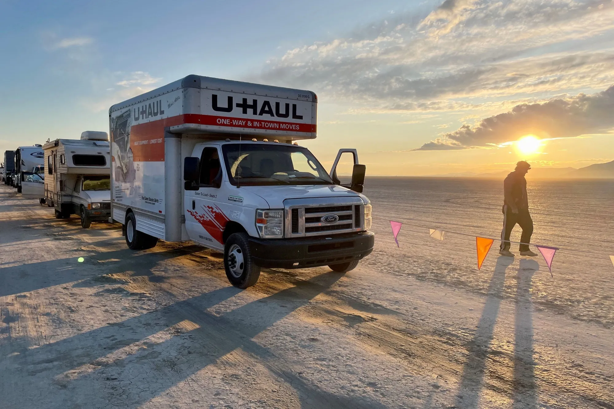 No longer stranded, tens of thousands clean up and head home after ...