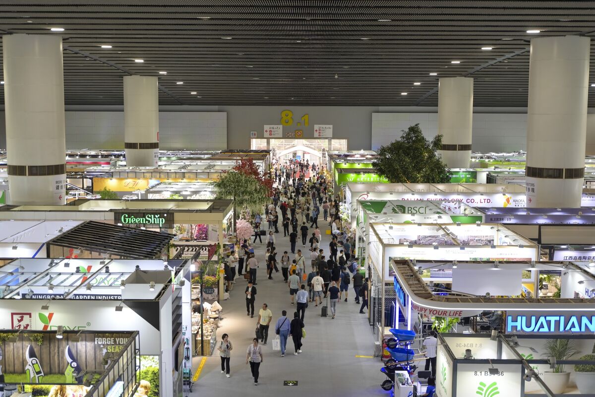 China’s Middle Class Fears for Its Economic Future - Bloomberg