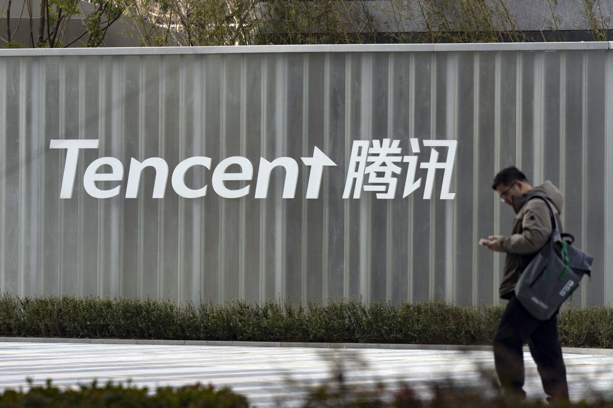 Tencent Speeds AI Spending After Sales Grow Fastest in Years - Bloomberg