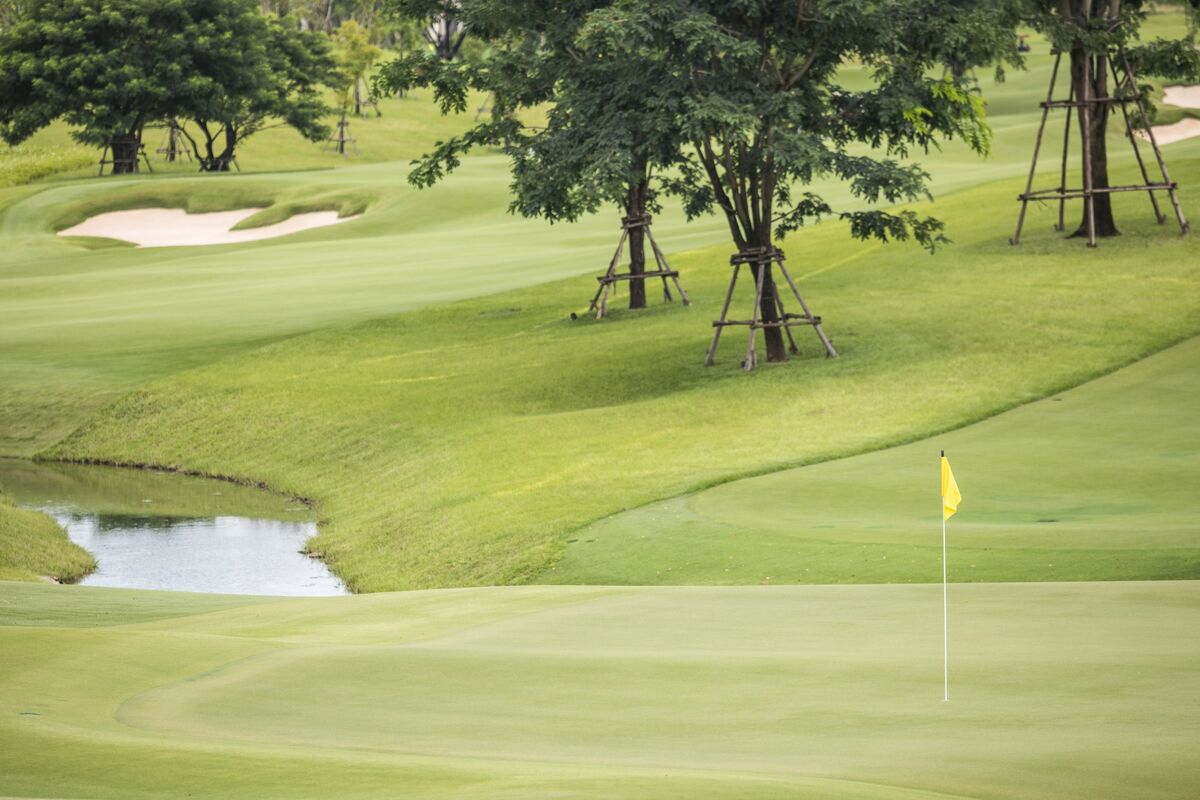 Saudi Wealth Fund Wins Respite from Questioning in PGA-LIV Golf Battle ...