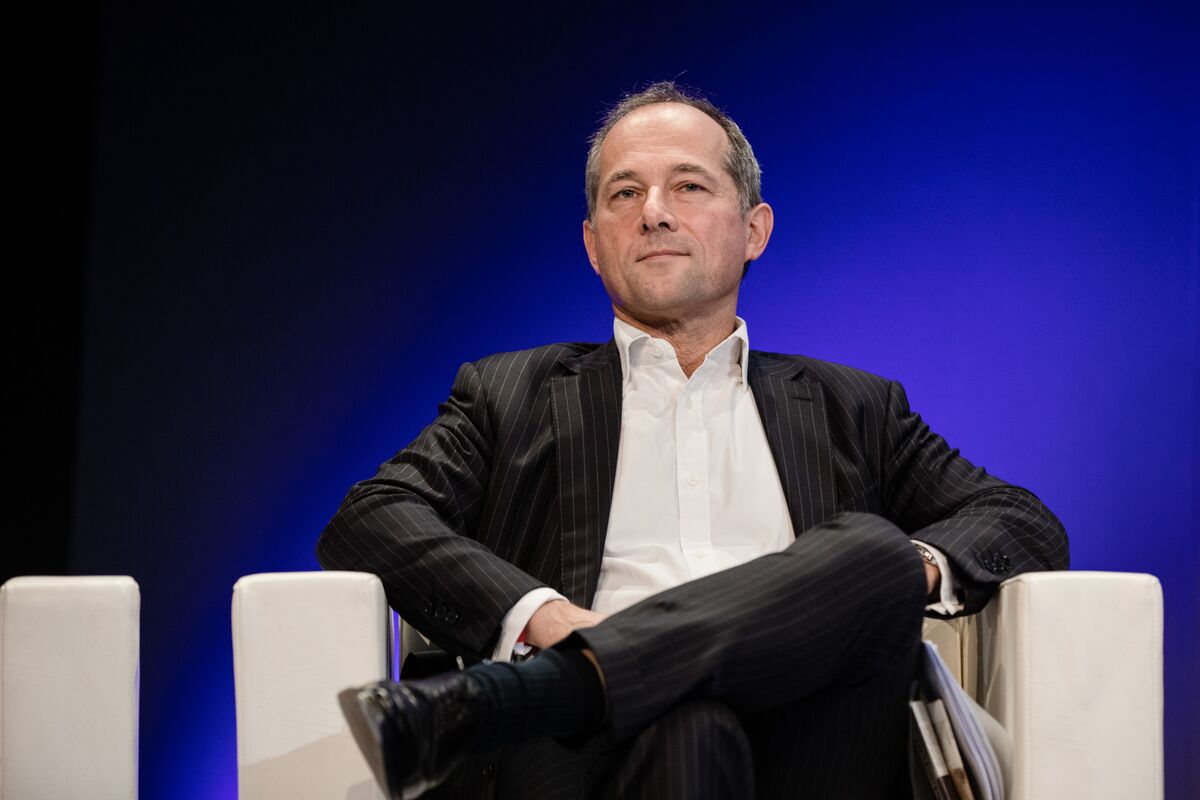 SocGen Boosts Capital for Second Quarter as Equities Slump - Bloomberg