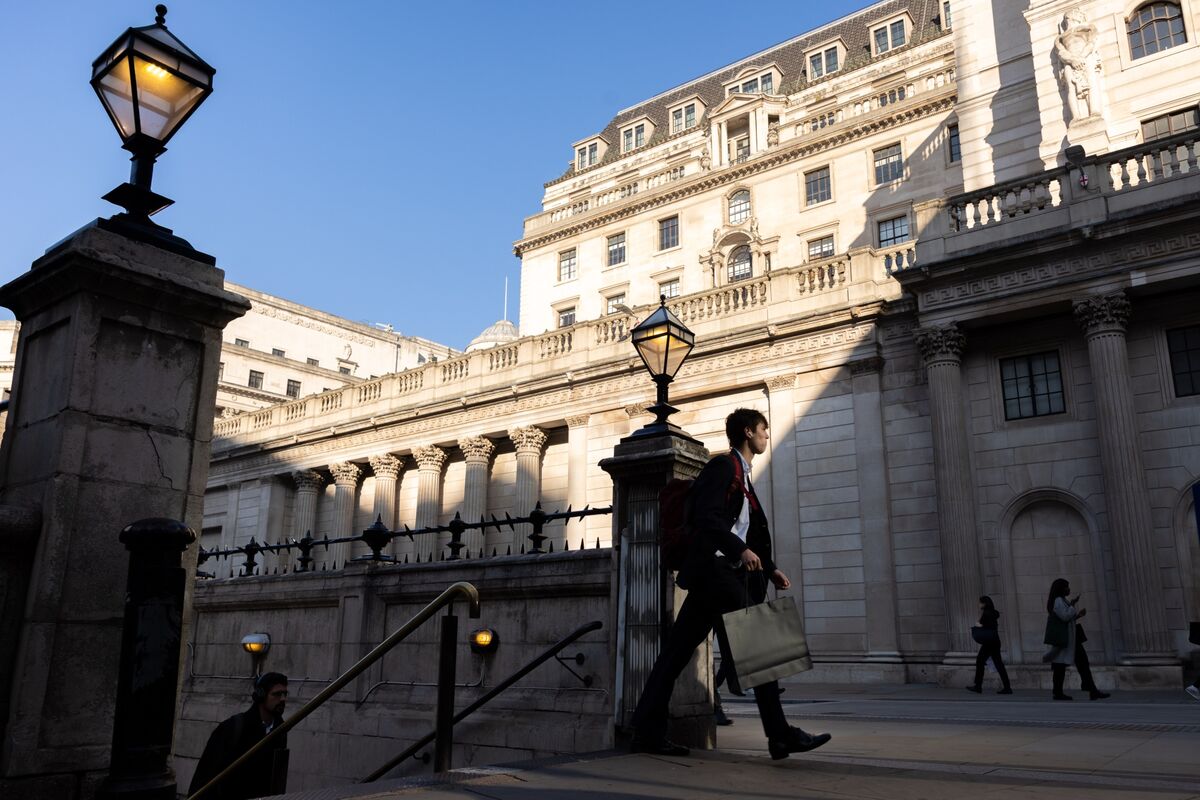 Traders Fully Price Two BOE Rate Cuts This Year as UK Jobless Rate ...