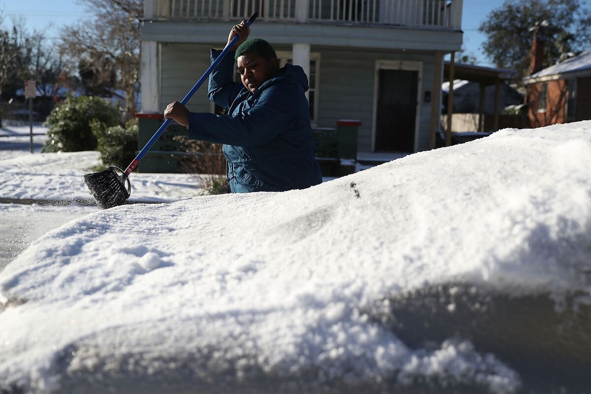 Snowstorm Has Power Surging to Highest in Almost Four Years - Bloomberg