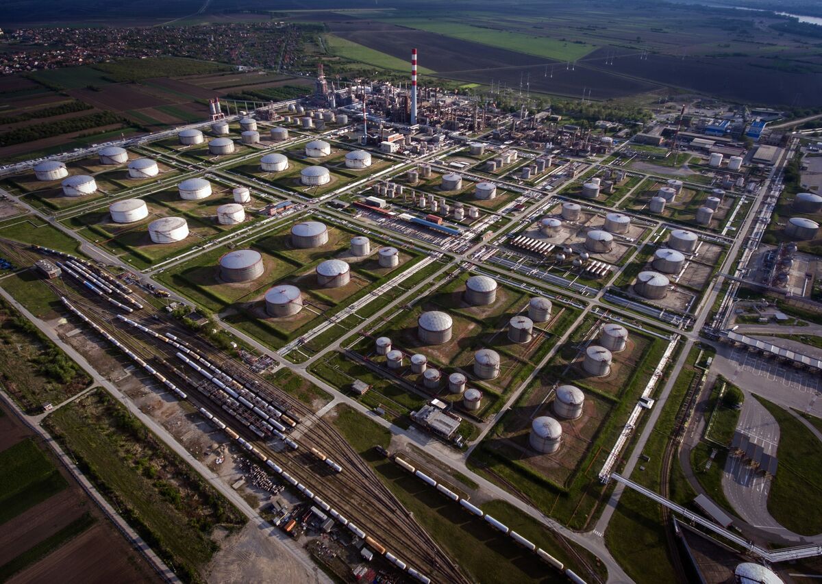 Mol to Buy Gazprom Stake in Sanctioned Refinery, Serbia Says - Bloomberg