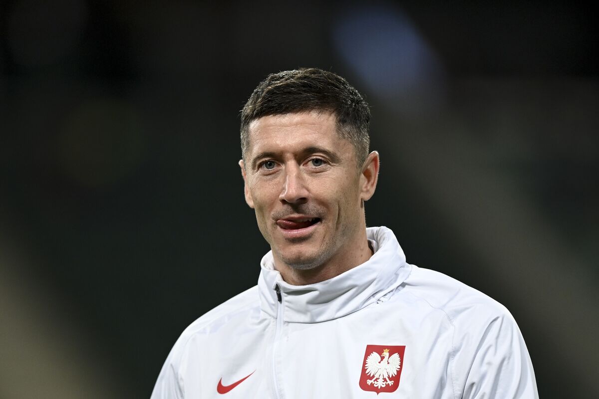 Lewandowski And Poland Ready to Face Mexico At World Cup - Bloomberg