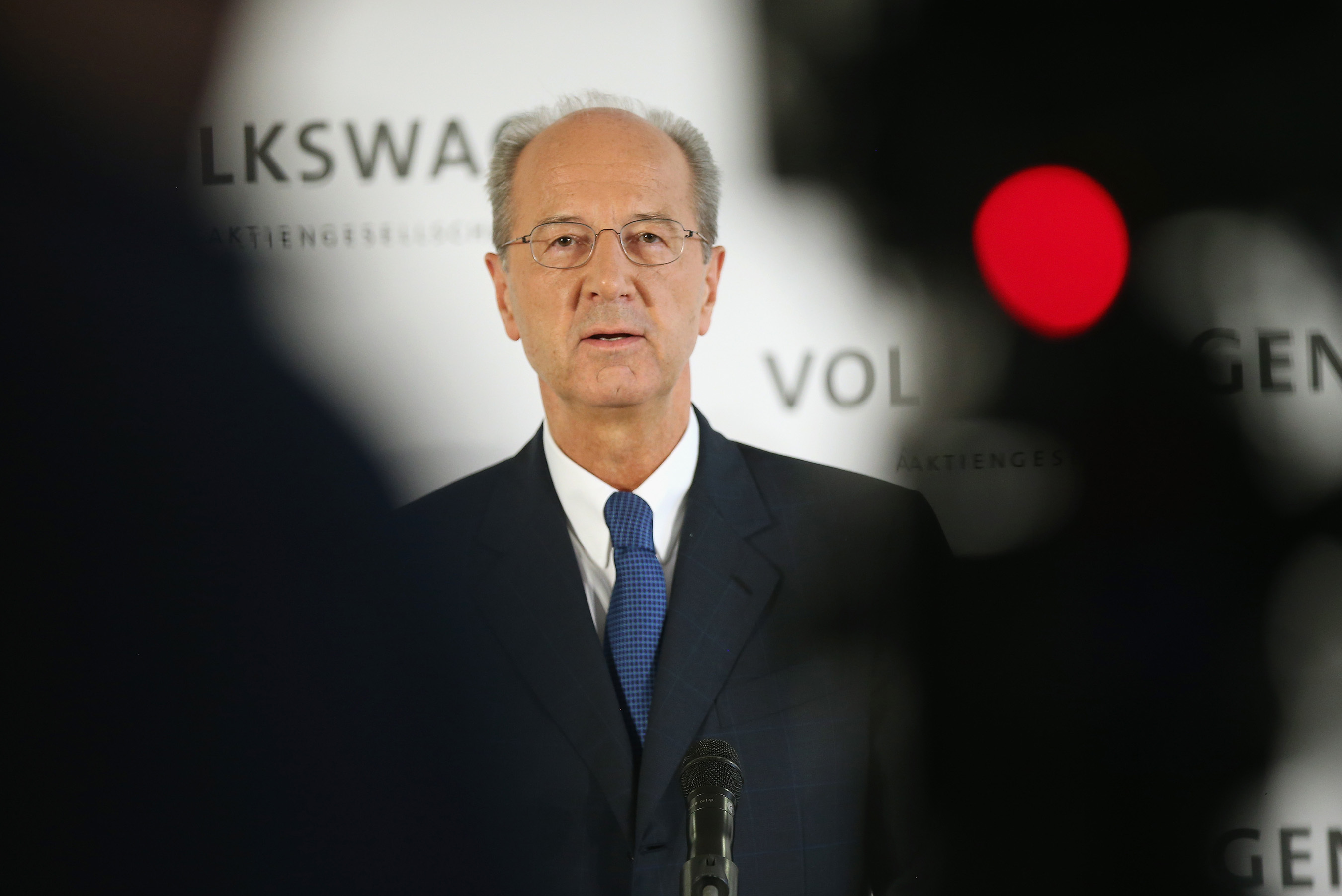 VW to Rely on Poetsch Testimony in $11 Billion Suits - Bloomberg