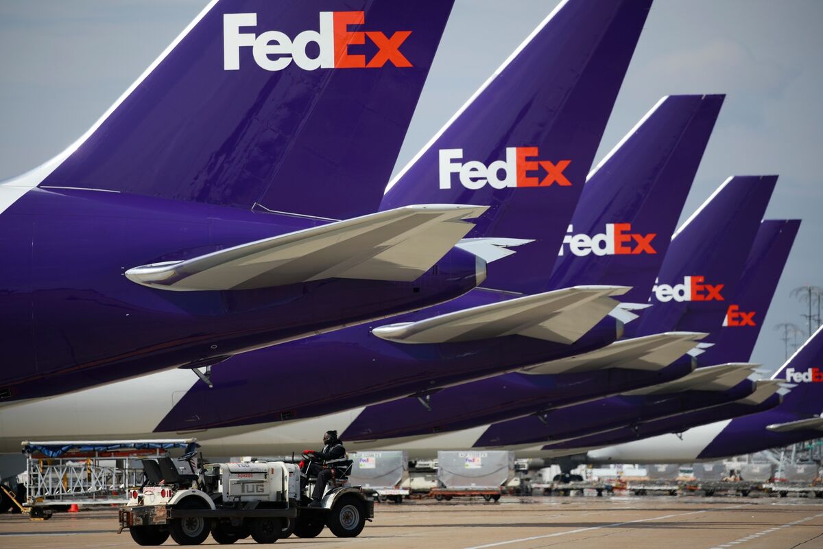 FedEx Freight Offers $3.7 Billion of Bonds Ahead of Spinoff - Bloomberg