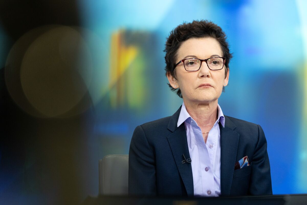 Mary Daly Warns Labor Market Shows Persistent Risks to Fed Mandate ...