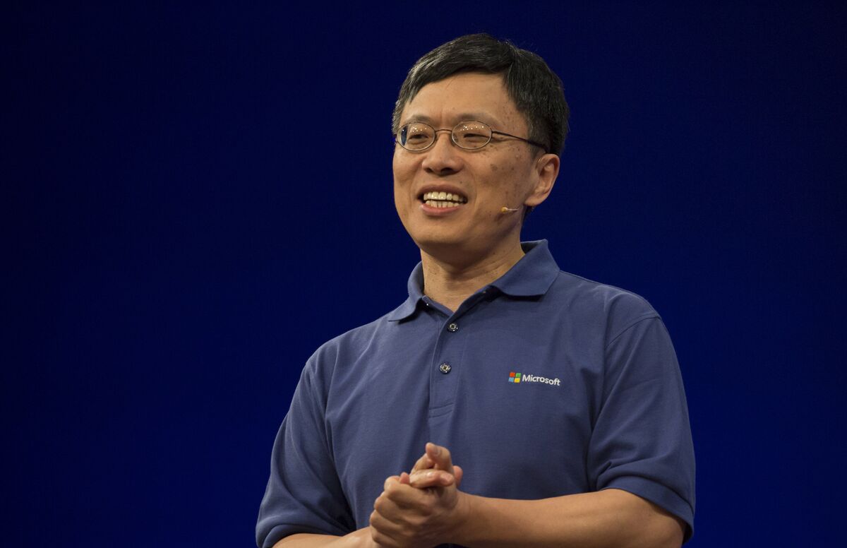 Microsoft AI, Research Head Shum to Leave; CTO Scott Takes Over - Bloomberg