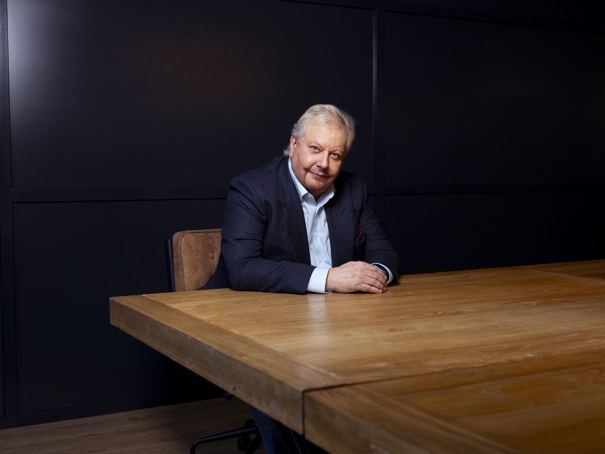 WiseTech Shares Rebound After CEO Richard White Shifts to New Role ...