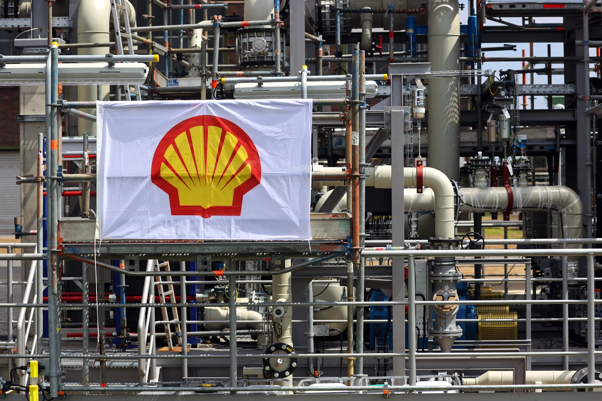 Shell Launches Strategic Review of Home Energy Retail Unit - Bloomberg