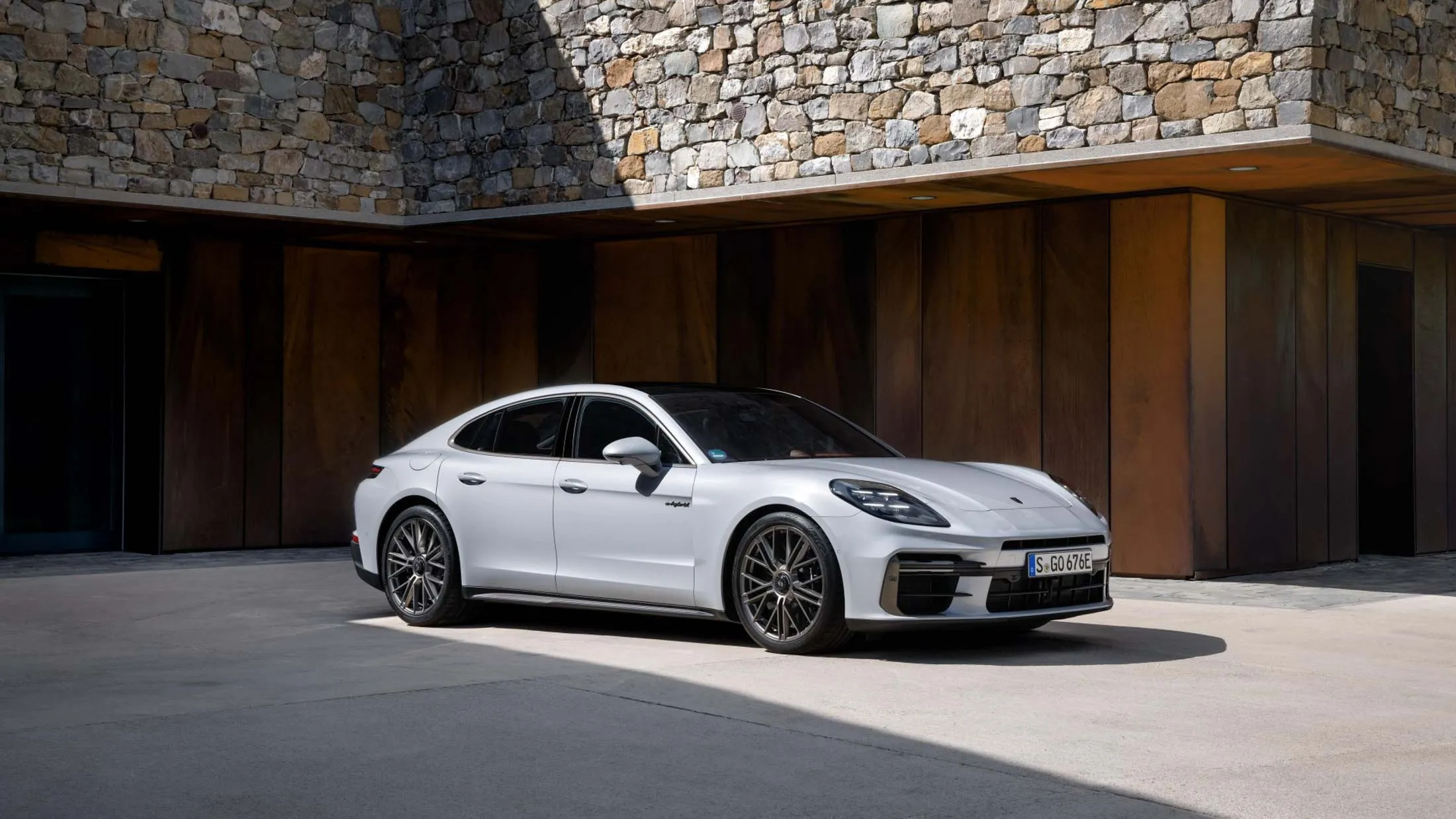 Panamera hybrid range store