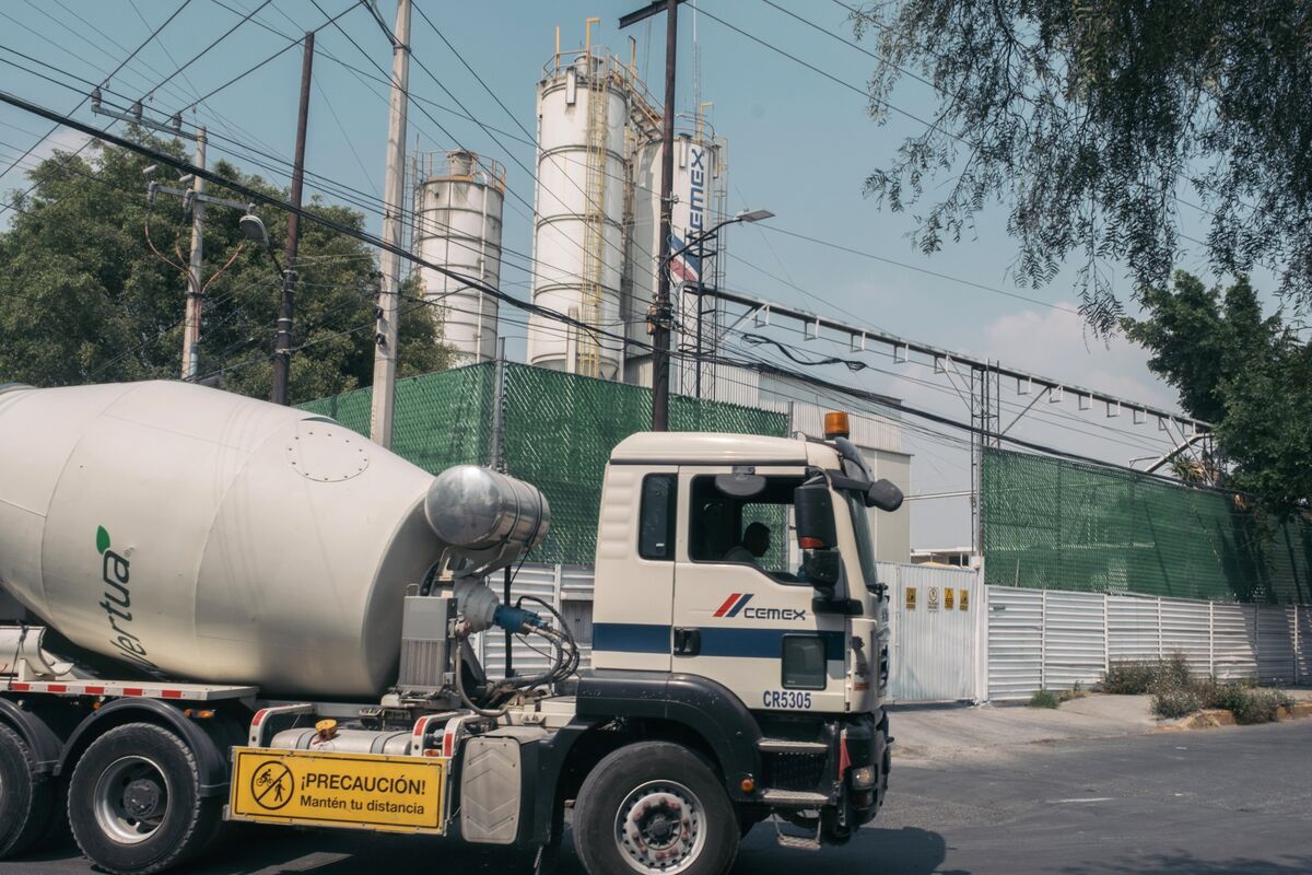 Cemex Shares Rise on Higher Sales Even as Profit Plunges 75% - Bloomberg