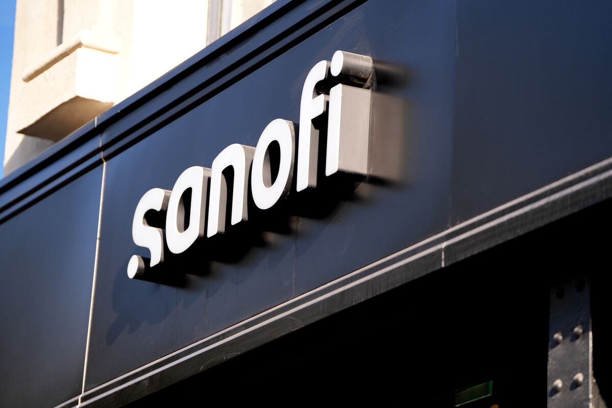 Sanofi Gets Boost as FDA Clears Autoimmune Blood Disorder Drug - Bloomberg