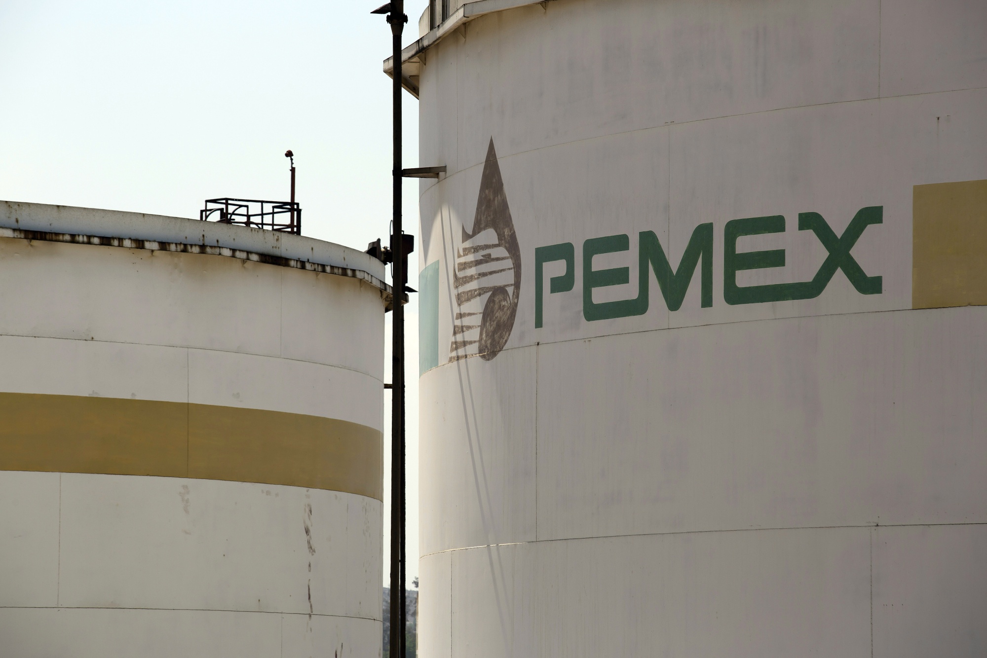 Pemex evalúa alternativas de pago de deuda con Hacienda - Bloomberg